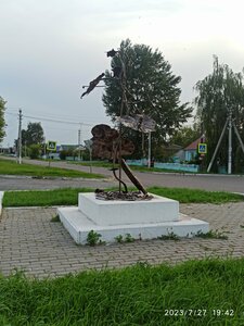 Огурец (Lipetsk Region, Yeletskiy rayon, selo Cherkassy, Yeletskaya ulitsa), park, sokak heykeli  Lipetskaya oblastından