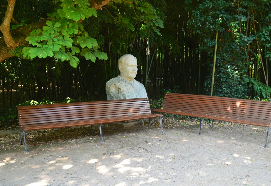 Anıt, heykel В.М. Молотов, Kırım Cumhuriyeti, foto