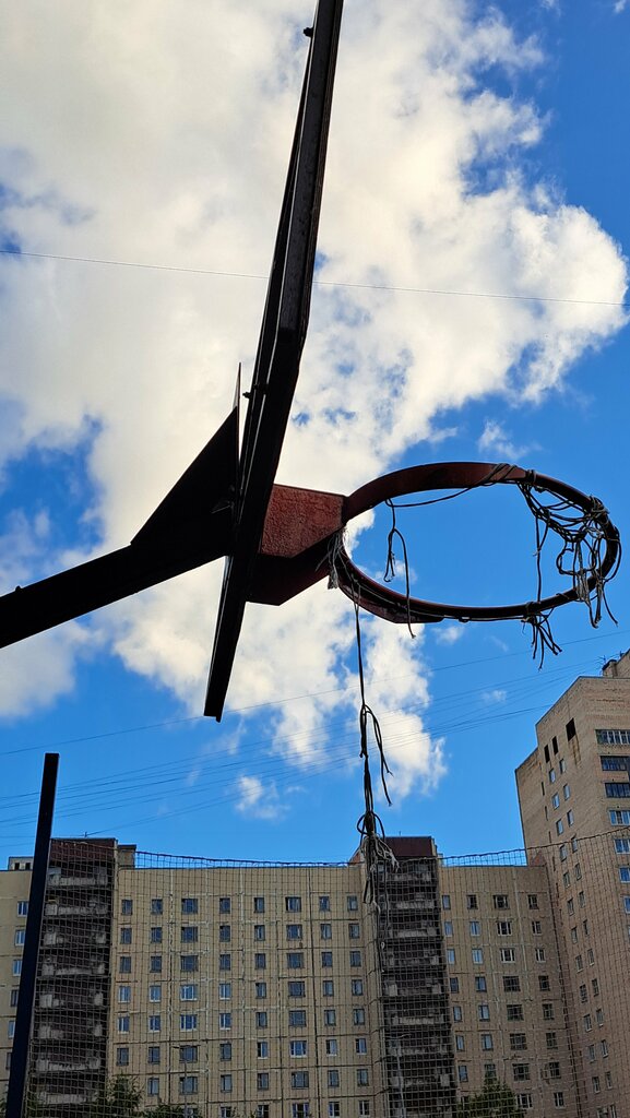 Spor alanı Баскетбольная площадка, Saint‑Petersburg, foto
