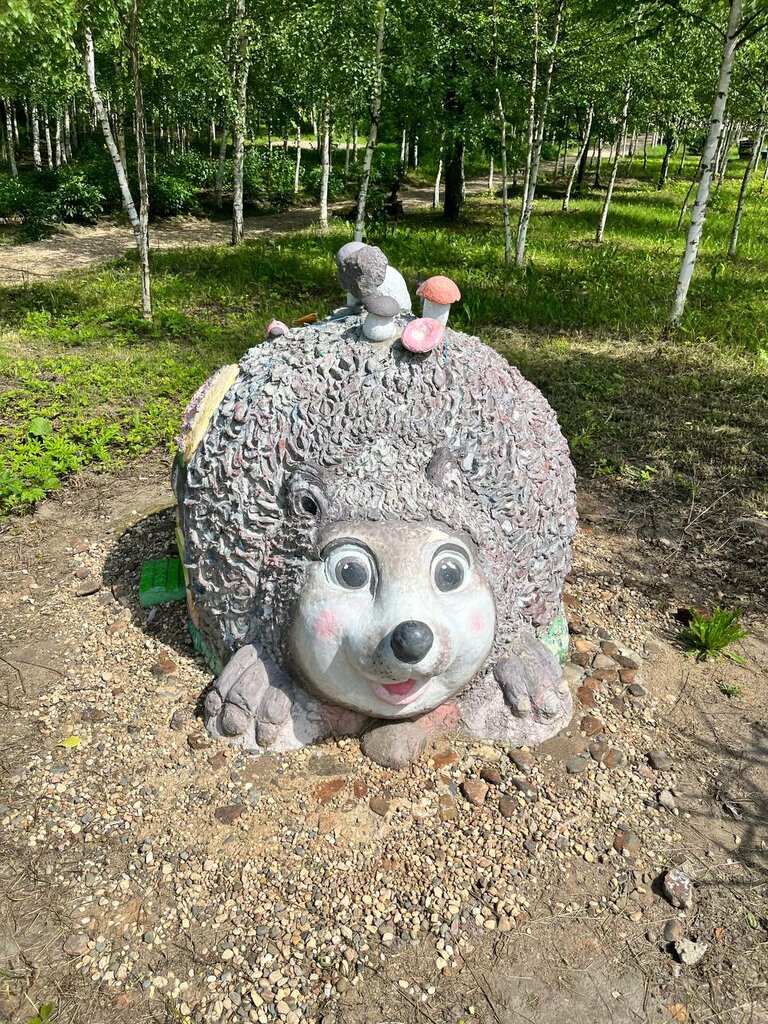 Park, sokak heykeli Ёжик, İvanovskaya oblastı, foto