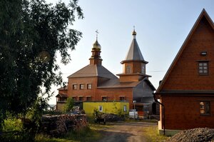 Tserkov Troitsy Zhivonachalnoy V Ust-Use (ulitsa Selkova No:15, selo Ust-Usa), ortodoks kiliseleri  Komi'den