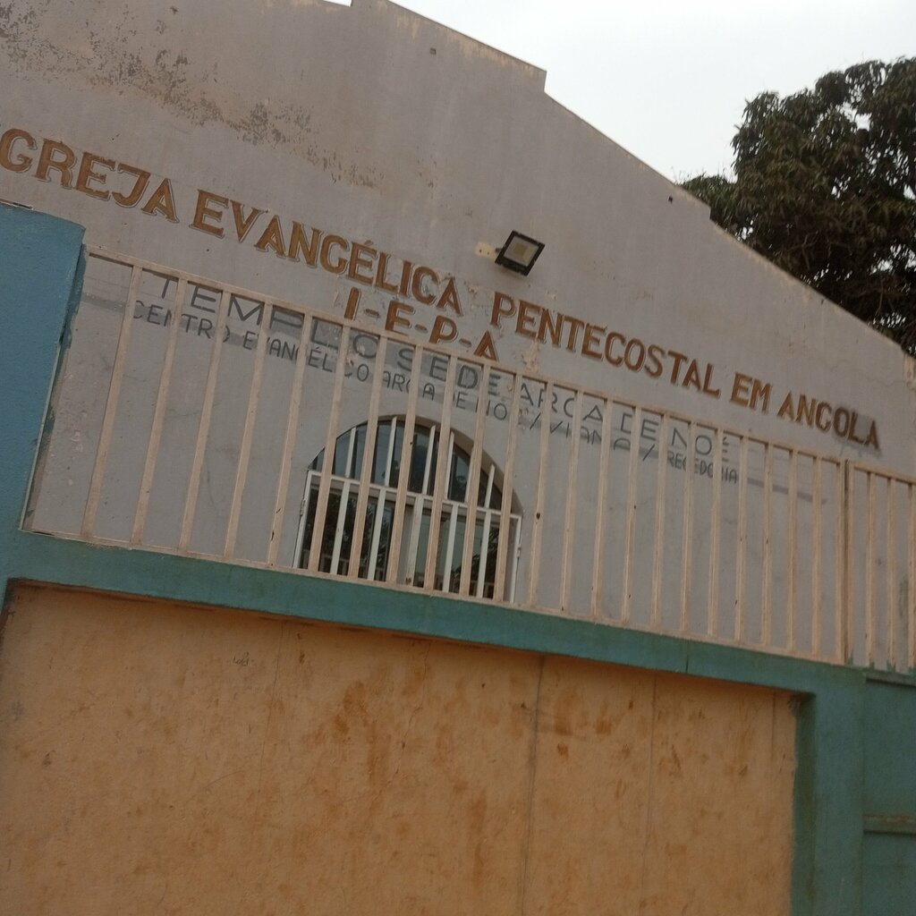 Protestan kilisesi Igreja Evangélica Pentecostal em Angola, Loanda, foto