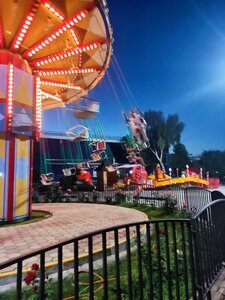 Topolya (Orenburg, park Topolya), lunapark  Orenburg'dan