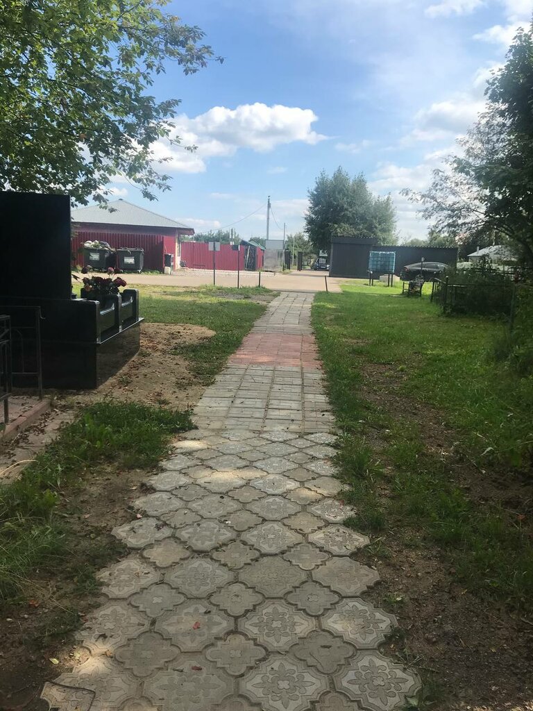 Heykel ve mezarlık taşı üreticileri Fedokinkoe, Moskova ve Moskovskaya oblastı, foto