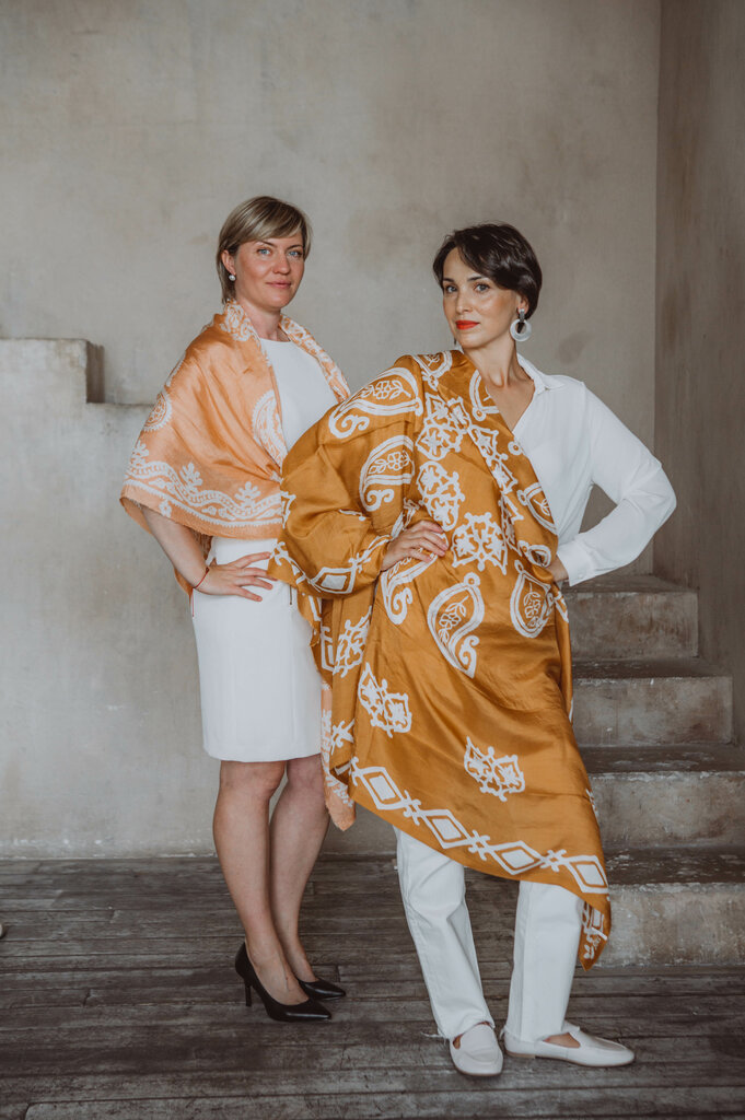 Giyim mağazası Silk scarves Kelegayi, Moskova, foto