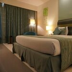 Zahrat Al Bustan furniture and curtains company (Business Bay, Dubai), perde ve korniş üreticileri  Dubai'den
