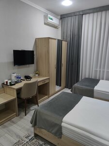 Registan Hotel (Oʻzbekiston shoh koʻchasi No:71, Bogʻlshamol mahalla fuqarolar yigʻini, Gulistan), otel  Gülistan'dan