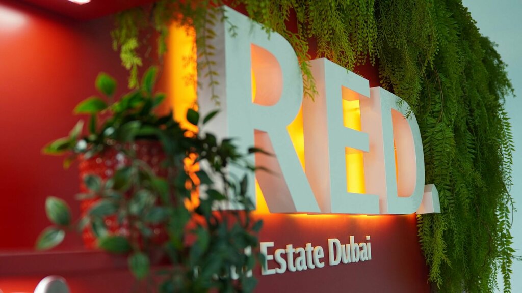 Emlak ofisi Red Real Estate, Dubai, foto