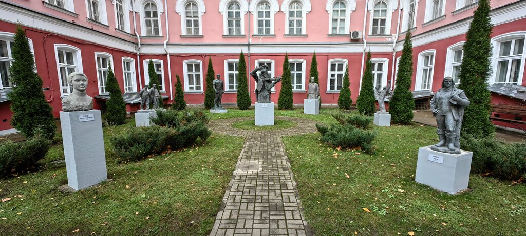 Park, sokak heykeli Трактористы, Smolensk, foto