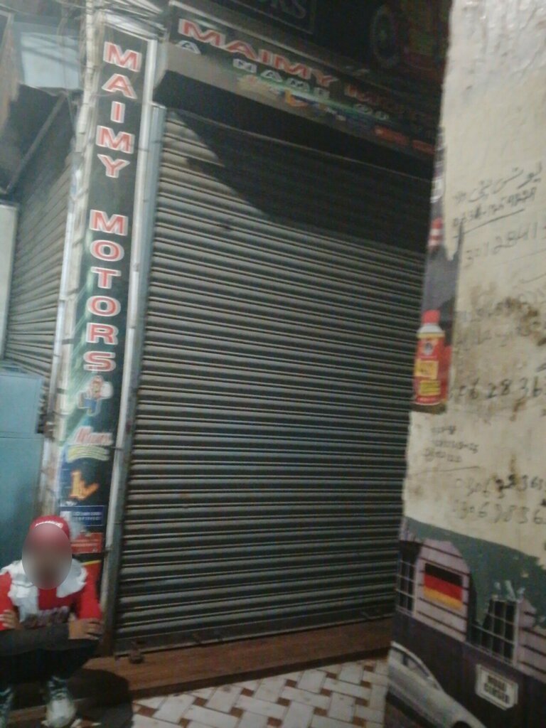 Otomobil satış galerileri Nawab Brother's, Karaçi, foto