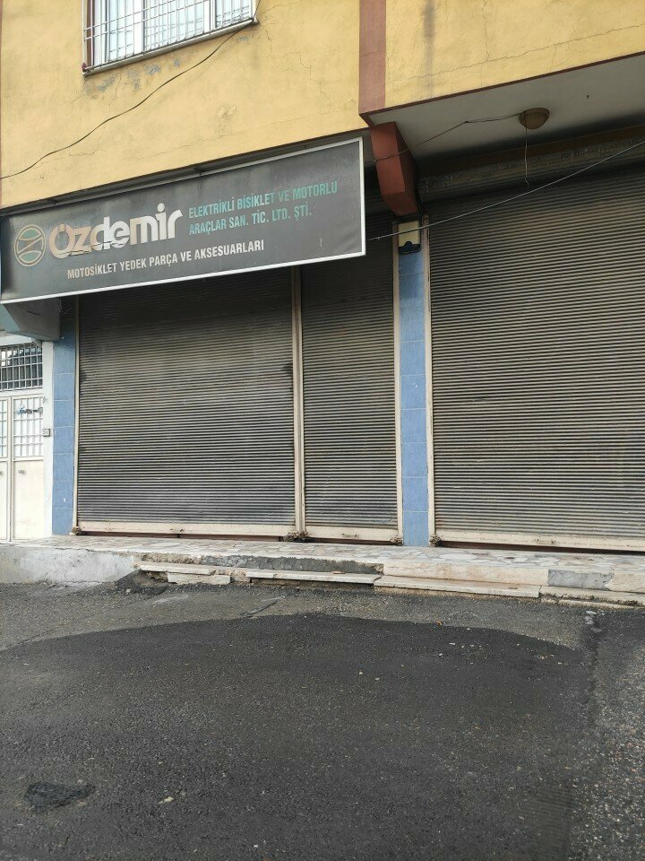 Motosiklet yedek parçaları Özdemir Elektrikli Bisiklet ve Motorlu Araçlar San. Tic, Gaziantep, foto