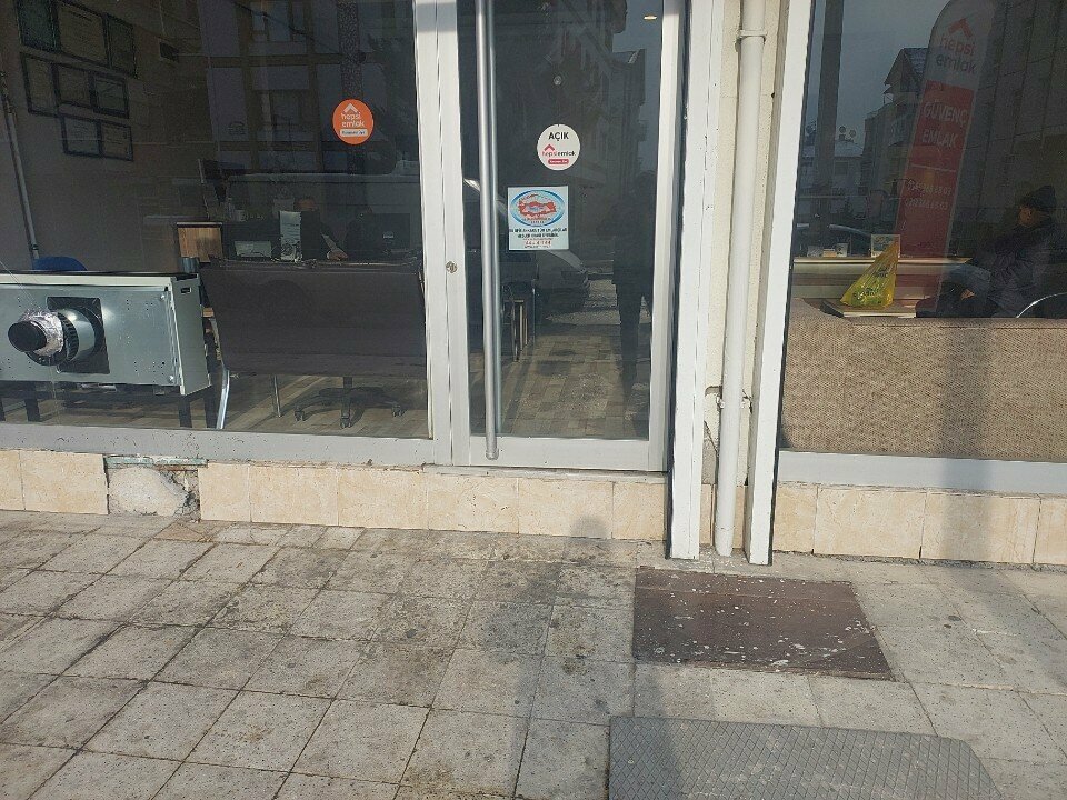 Emlak ofisi Güvenç, Ankara, foto