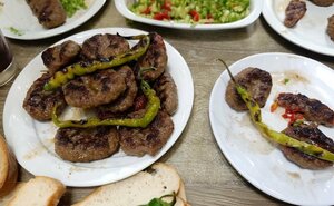 Dayıoğlu Kasabı Muhtar'ın Yeri (Manisa, Akhisar, Bekirler Mah.), restoran  Akhisar'dan