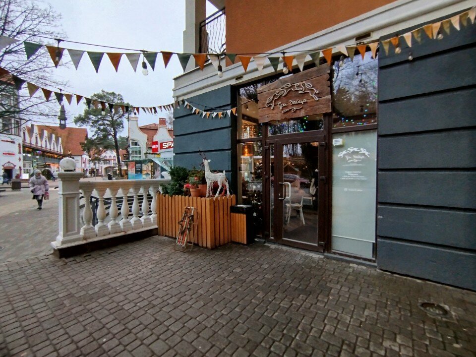 Kahve dükkanları Tri Zajca, Svetlogorsk, foto