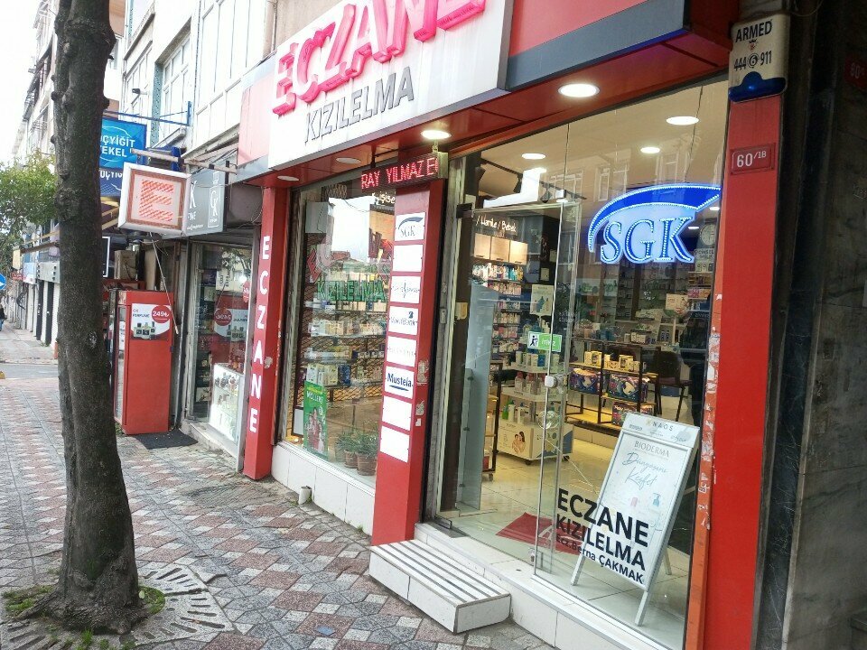 Eczaneler Kızılelma Eczanesi, İstanbul, foto