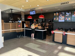 Vkusno — i tochka (Engelsa Boulevard No:20Б), fast food  Volgograd'dan
