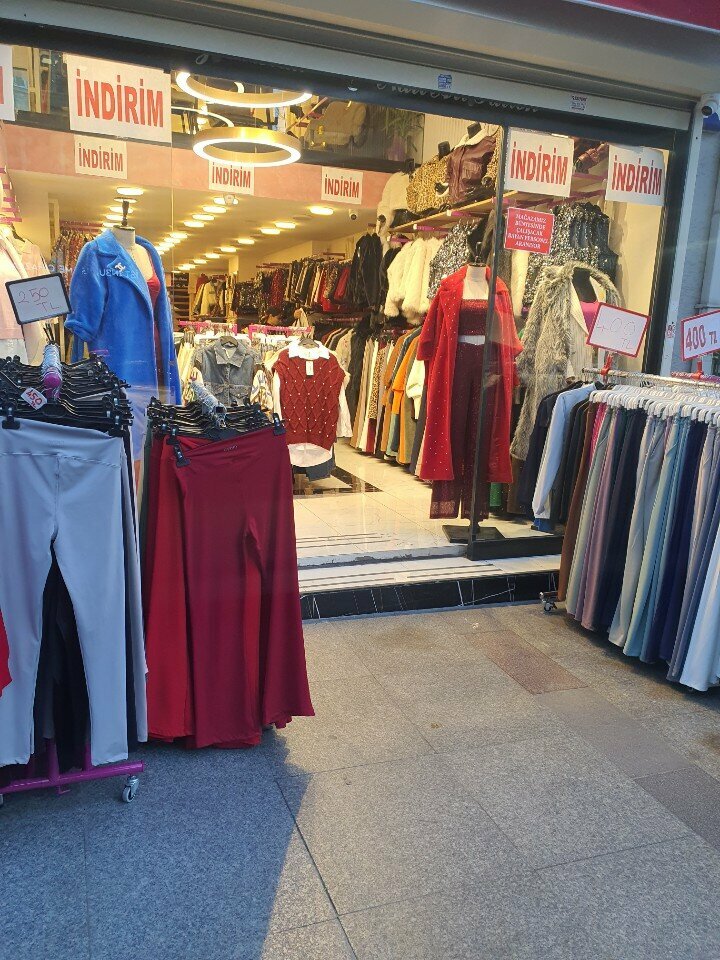 Giyim mağazası Nj Store, İstanbul, foto