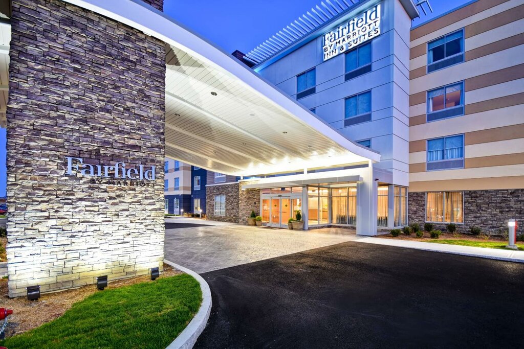 Otel Fairfield Inn & Suites by Marriott Plymouth, Plymouth, foto