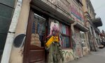 Магазин одежды (Tbilisi, Kote Mardzhanishvili Street), giyim mağazası  Tiflis'ten