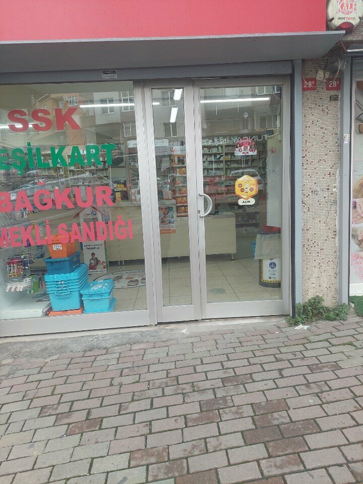 Eczaneler Barış Eczanesi, İstanbul, foto