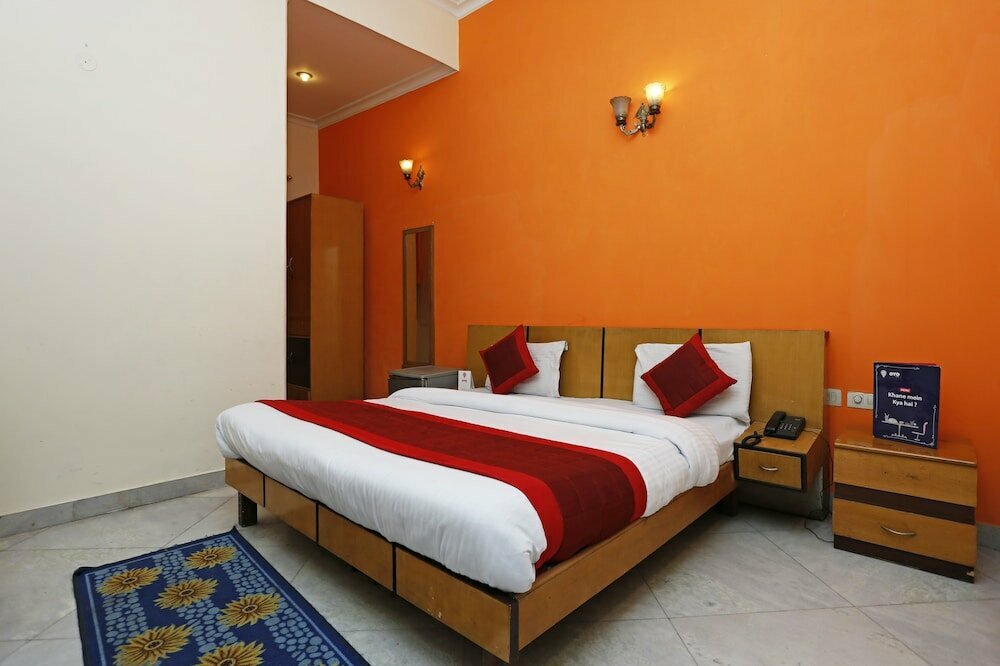 Otel Oyo 834 Hotel Aashirwaad, Faridabad, foto