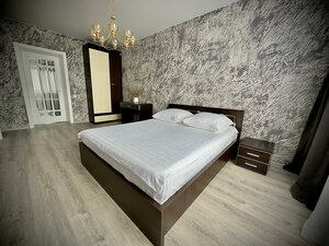 Apartament in Stroitelei (Stroiteley Street No:10, Ulyanovsk), otel  Ulyanovsk'tan