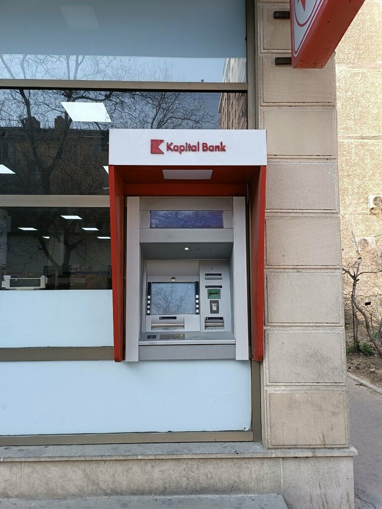 ATM'ler Kapital Bank, Bakü, foto