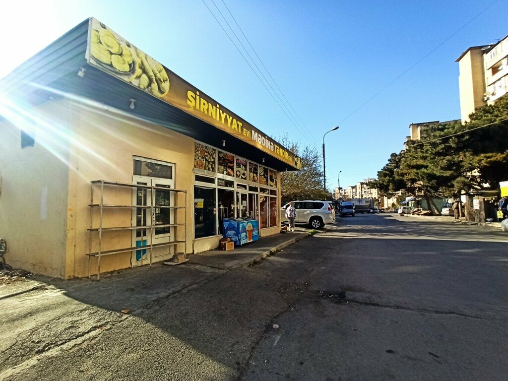Ekmek fırını Şirniyyat Mədinə Təndir evi, Bakü, foto