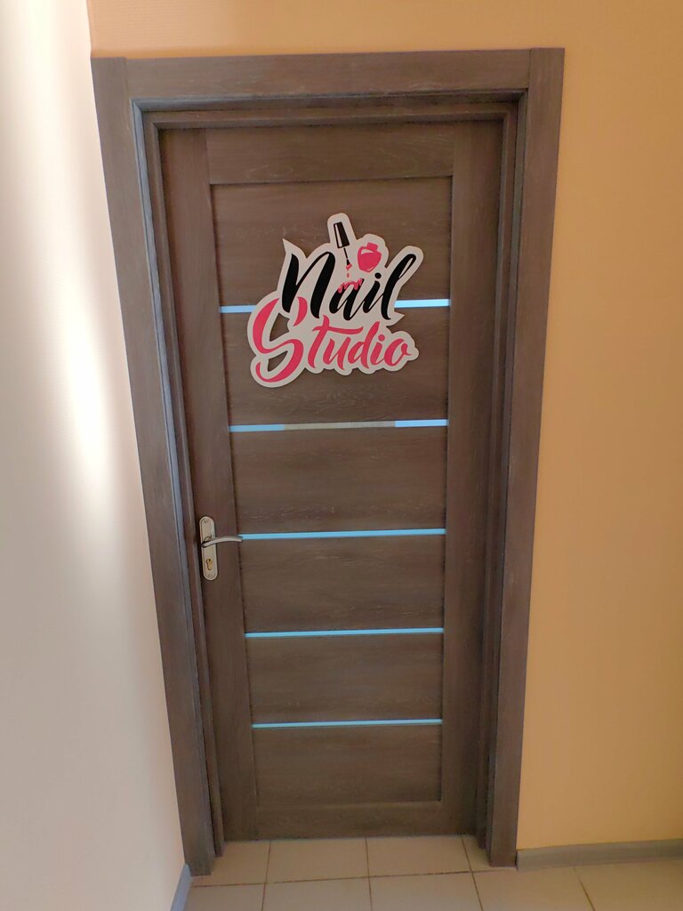 Kuaför meslek eğitimi Nail Studio, Bratsk, foto