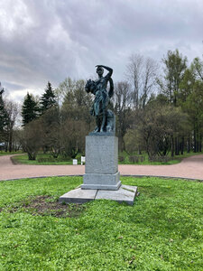 Девушка, встречающая победителей (Saint Petersburg, Seaside Victory Park), park, sokak heykeli  Saint‑Petersburg'dan