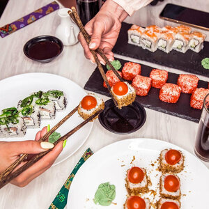 MakSushi (ulitsa Gagarina No:12А), suşi restoranı  Vorsma'dan