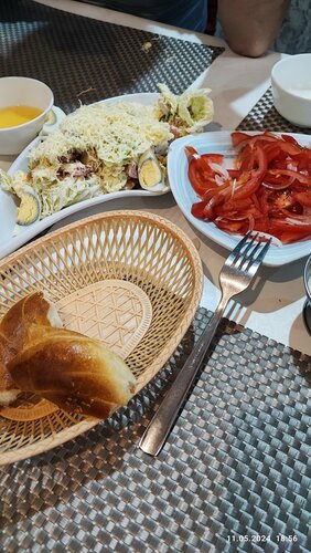 Kafe Rayskiy sad, Türkistan eyaleti, foto