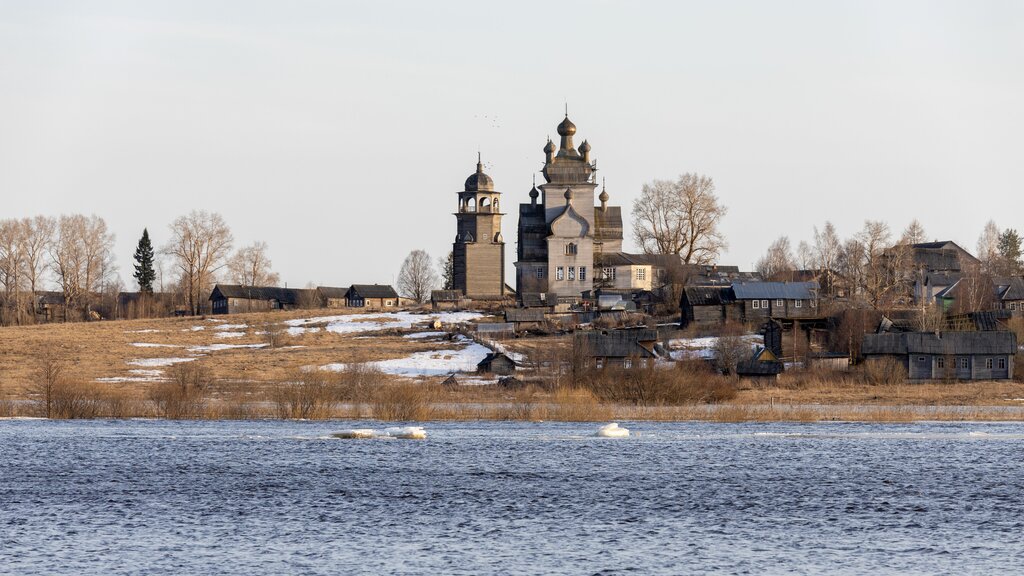 Turistik yerler Колокольня Преображенской церкви, Arhangelskaya oblastı, foto