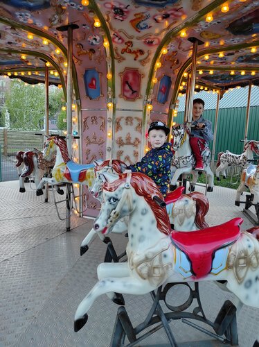Lunapark Amusement park, Kamensk‑Uralski, foto