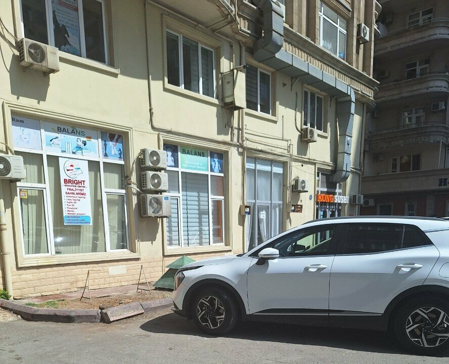 Eğitim merkezleri Bright Education Center, Bakü, foto