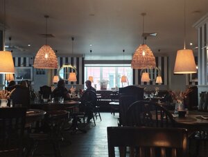 Svinya i biser (ulitsa Krasnoy Armii No:16А), restoran  Krasnoyarsk'tan