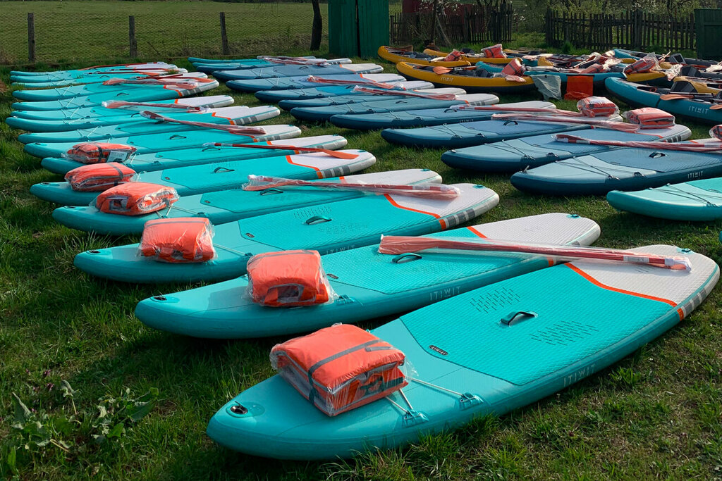 Tekne turları Brest Kayak, Brestskaya oblastı, foto