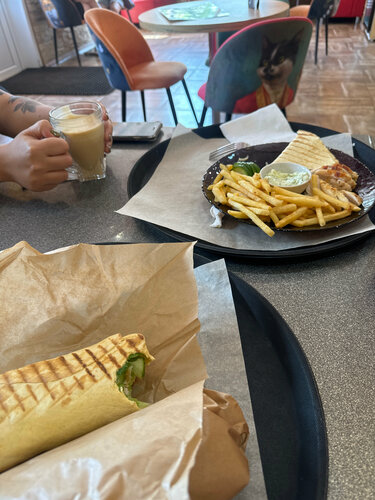 Kafe Kotofeinya, Kuvshinovo, foto