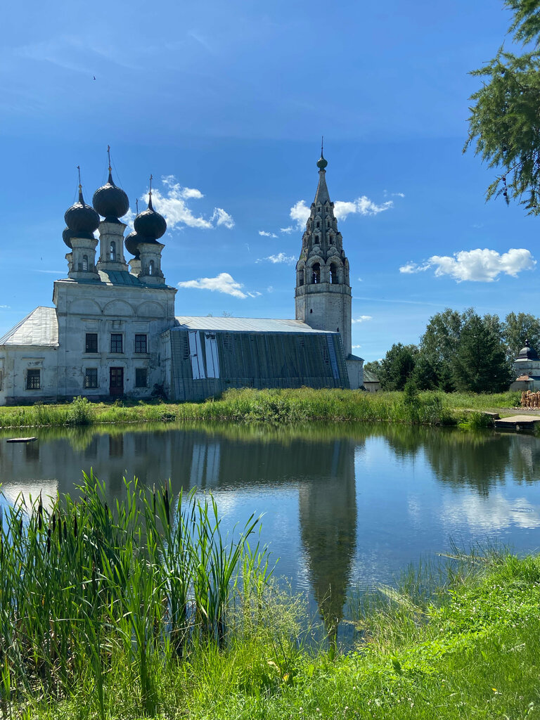 Ortodoks kiliseleri Tserkov Voskreseniya Khristova V Molvitino, Kostromskaya oblastı, foto