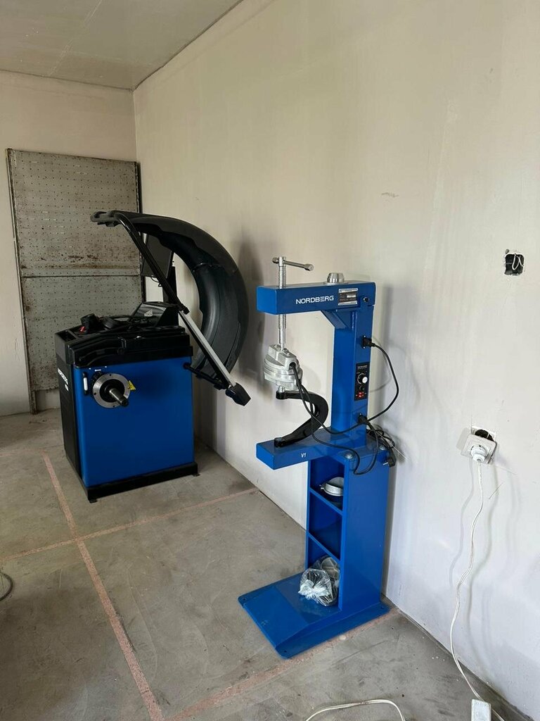 Oto lastik tamiri Tire service, Tashir, foto