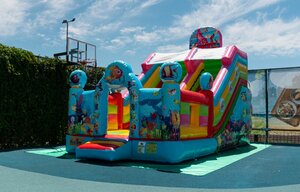Aquanica Club (ulitsa Kalinina No:150Д, Georgievsk), eğlence merkezleri  Georgievsk'ten