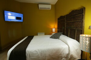 AbraCadabra Suites (Calle Bailén No:39, Municipios Madrid), otel  Madrid'den