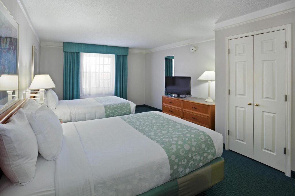 Otel La Quinta Inn Omaha West, Omaha, foto