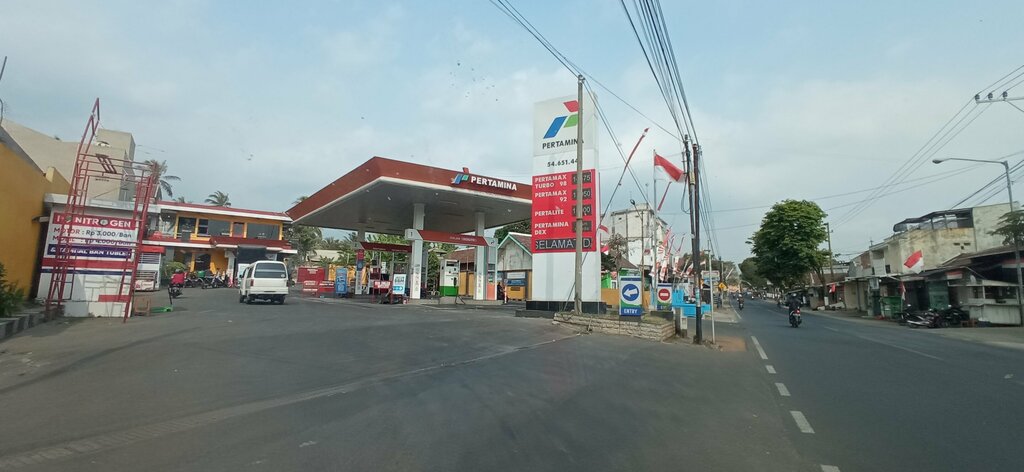Benzin istasyonu Pertamina, , foto