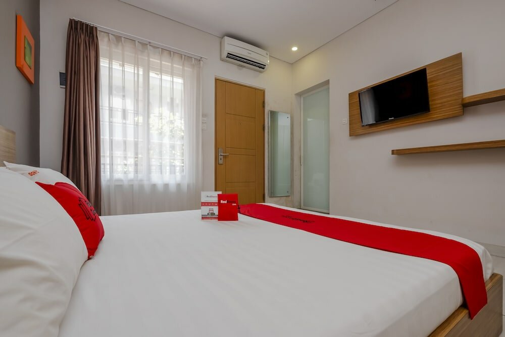 Otel RedDoorz near Ahmad Yani Airport, Semarang, foto