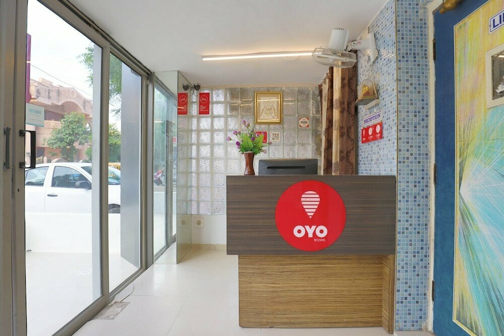 Otel Oyo 2178 Vibrant Residency, Ahmadabad, foto