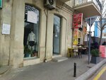 La boujee (Lev Tolstoy Street No:171), giyim mağazası  Bakü'den