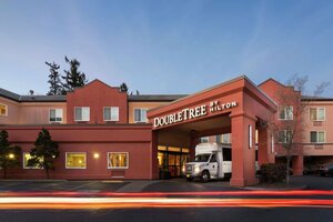 DoubleTree by Hilton Hotel Portland - Tigard (Oregon, Washington County, Tigard), otel  Tigard'dan