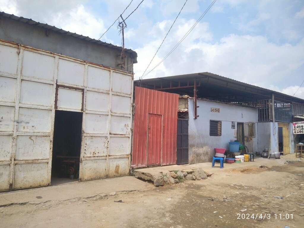 Alüminyum doğrama Caixilharia De Alumínio Warsame, Loanda, foto