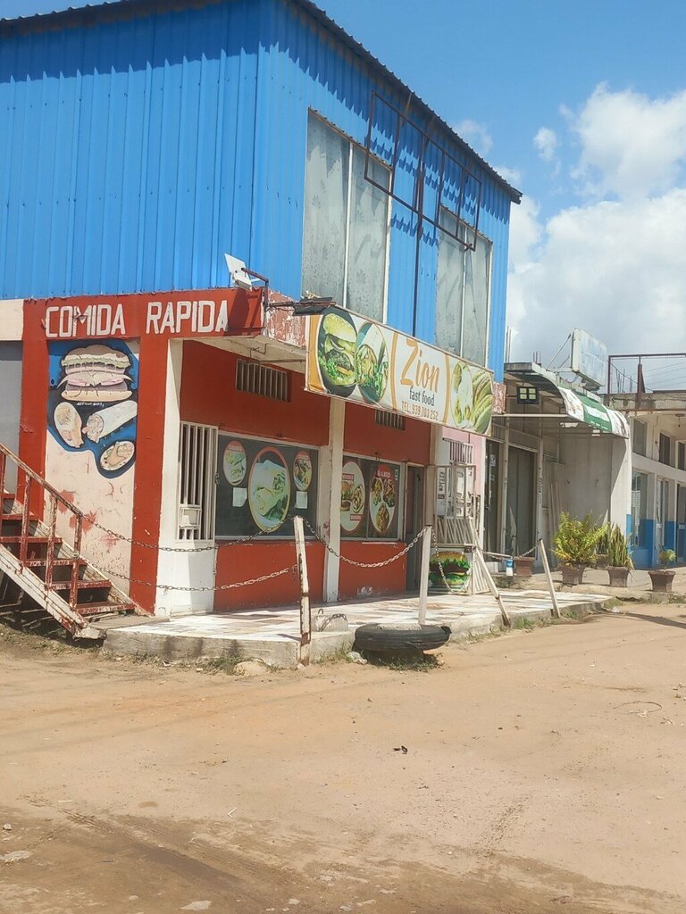 Otel Zion, Loanda, foto